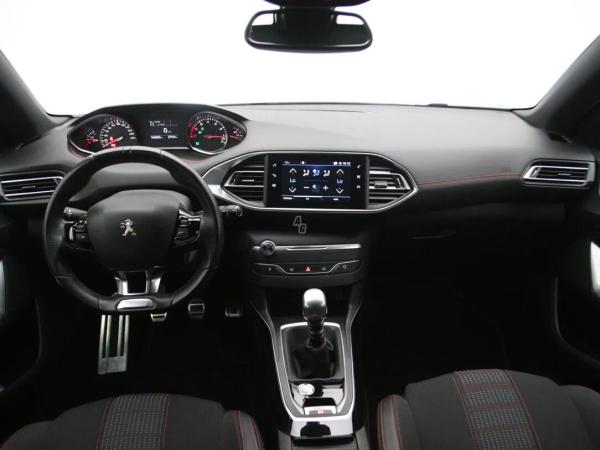 Pelēks Peugeot 308 2018 Viļņa, ar dzinēja tilpumu 1.20 L un nobraukumu 160 tūkst. km par 7999 €, foto 2 vietnē AUTOMOTO.COM.LV