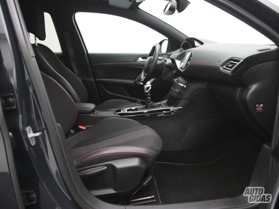 Grey Peugeot 308 2018 in Vilnius, with an engine capacity of 1.20 L and mileage of 160 thousand km for 7999 €, photo 15 on AUTOMOTO.COM.LV