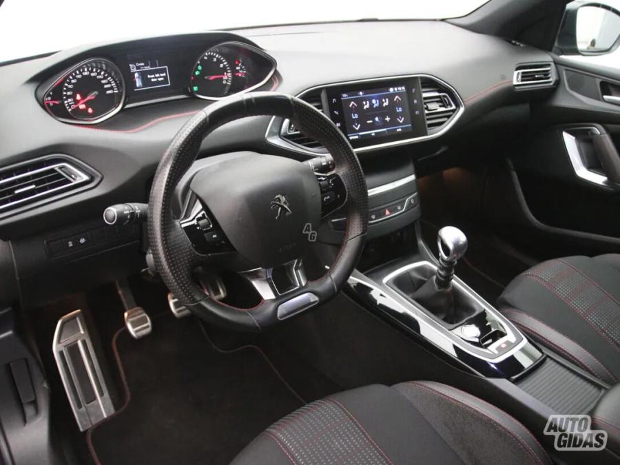 Grey Peugeot 308 2018 in Vilnius, with an engine capacity of 1.20 L and mileage of 160 thousand km for 7999 €, photo 17 on AUTOMOTO.COM.LV