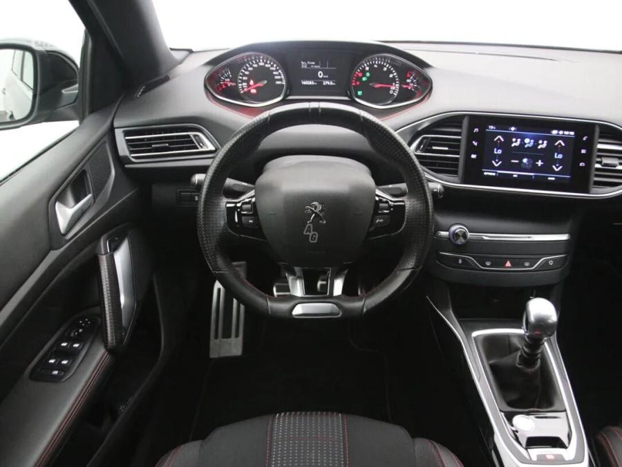 Grey Peugeot 308 2018 in Vilnius, with an engine capacity of 1.20 L and mileage of 160 thousand km for 7999 €, photo 18 on AUTOMOTO.COM.LV
