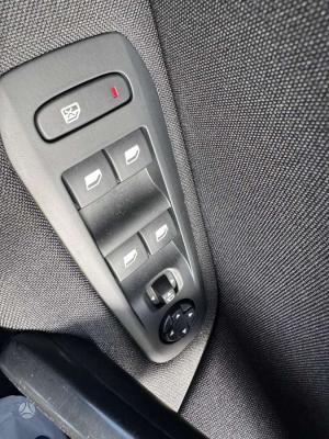 Grey Peugeot 308 2018 in Taurage, with an engine capacity of 1.50 L and mileage of 236 thousand km for 4900 €, photo 14 on AUTOMOTO.COM.LV