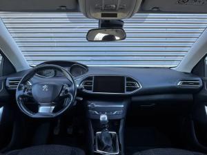 Pelēks Peugeot 308 2018 Rīga, ar dzinēja tilpumu 1.20 L un nobraukumu 76 tūkst. km par 6900 €, foto 14 vietnē AUTOMOTO.COM.LV