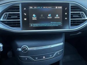 Pelēks Peugeot 308 2018 Rīga, ar dzinēja tilpumu 1.20 L un nobraukumu 76 tūkst. km par 6900 €, foto 19 vietnē AUTOMOTO.COM.LV