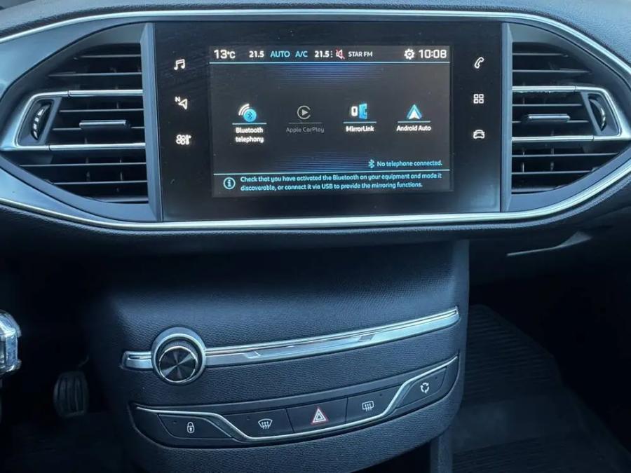 Pelēks Peugeot 308 2018 Rīga, ar dzinēja tilpumu 1.20 L un nobraukumu 76 tūkst. km par 6900 €, foto 19 vietnē AUTOMOTO.COM.LV