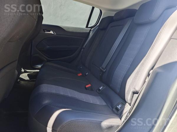 Pelēks Peugeot 308 2018 Ogre, ar dzinēja tilpumu 1.20 L un nobraukumu 107 tūkst. km par 7400 €, foto 9 vietnē AUTOMOTO.COM.LV