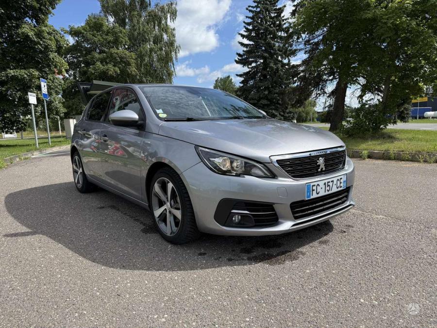 Grey Peugeot 308 2018 in Taurage, with an engine capacity of 1.50 L and mileage of 180 thousand km for 6799 €, photo 3 on AUTOMOTO.COM.LV