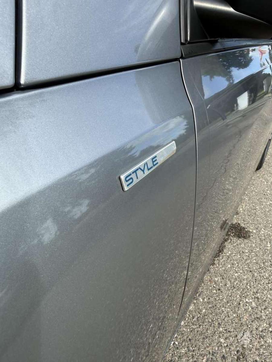 Grey Peugeot 308 2018 in Taurage, with an engine capacity of 1.50 L and mileage of 180 thousand km for 6799 €, photo 8 on AUTOMOTO.COM.LV