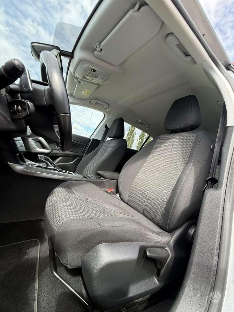 Grey Peugeot 308 2018 in Taurage, with an engine capacity of 1.50 L and mileage of 180 thousand km for 6799 €, photo 12 on AUTOMOTO.COM.LV