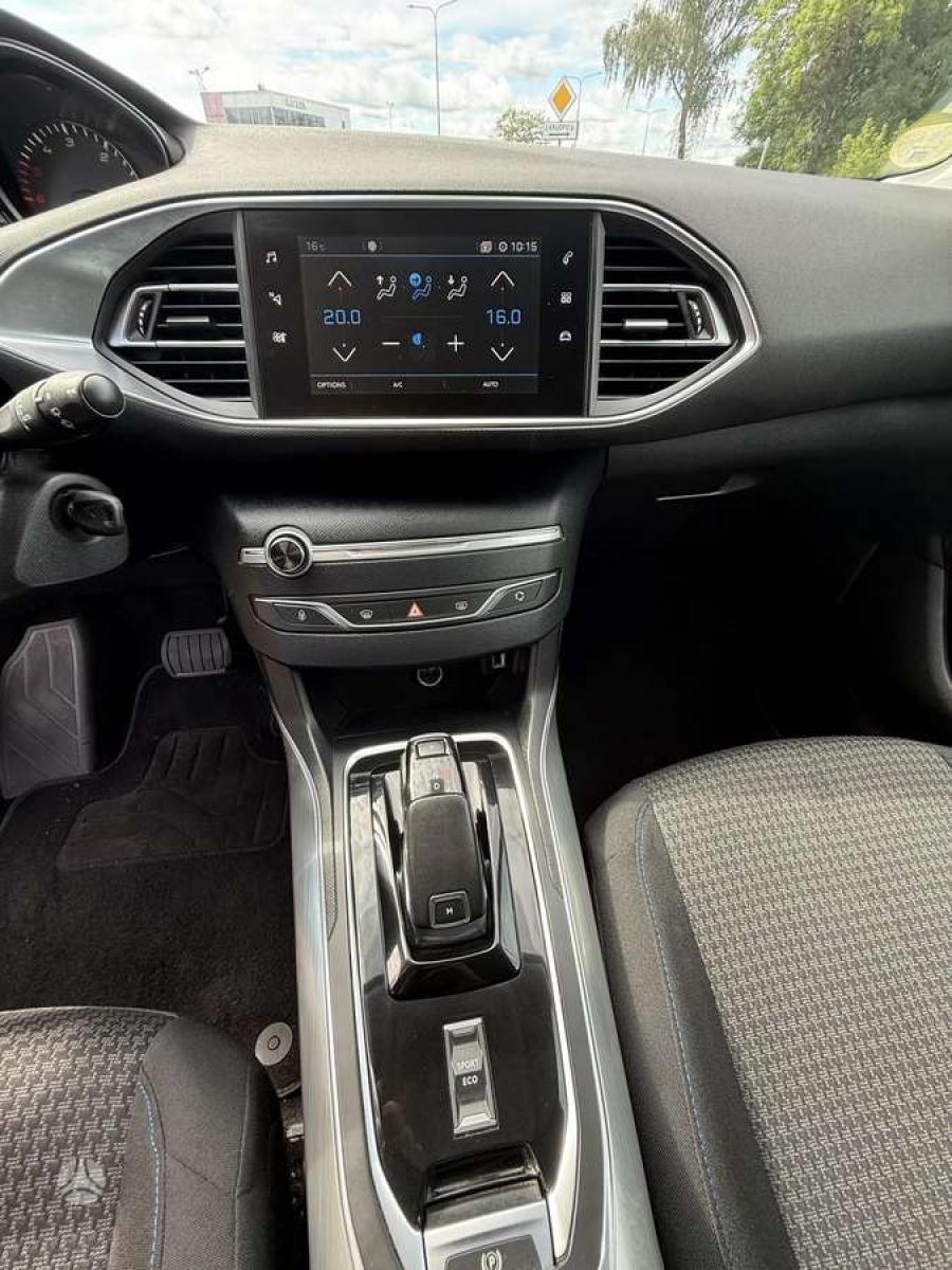 Grey Peugeot 308 2018 in Taurage, with an engine capacity of 1.50 L and mileage of 180 thousand km for 6799 €, photo 18 on AUTOMOTO.COM.LV