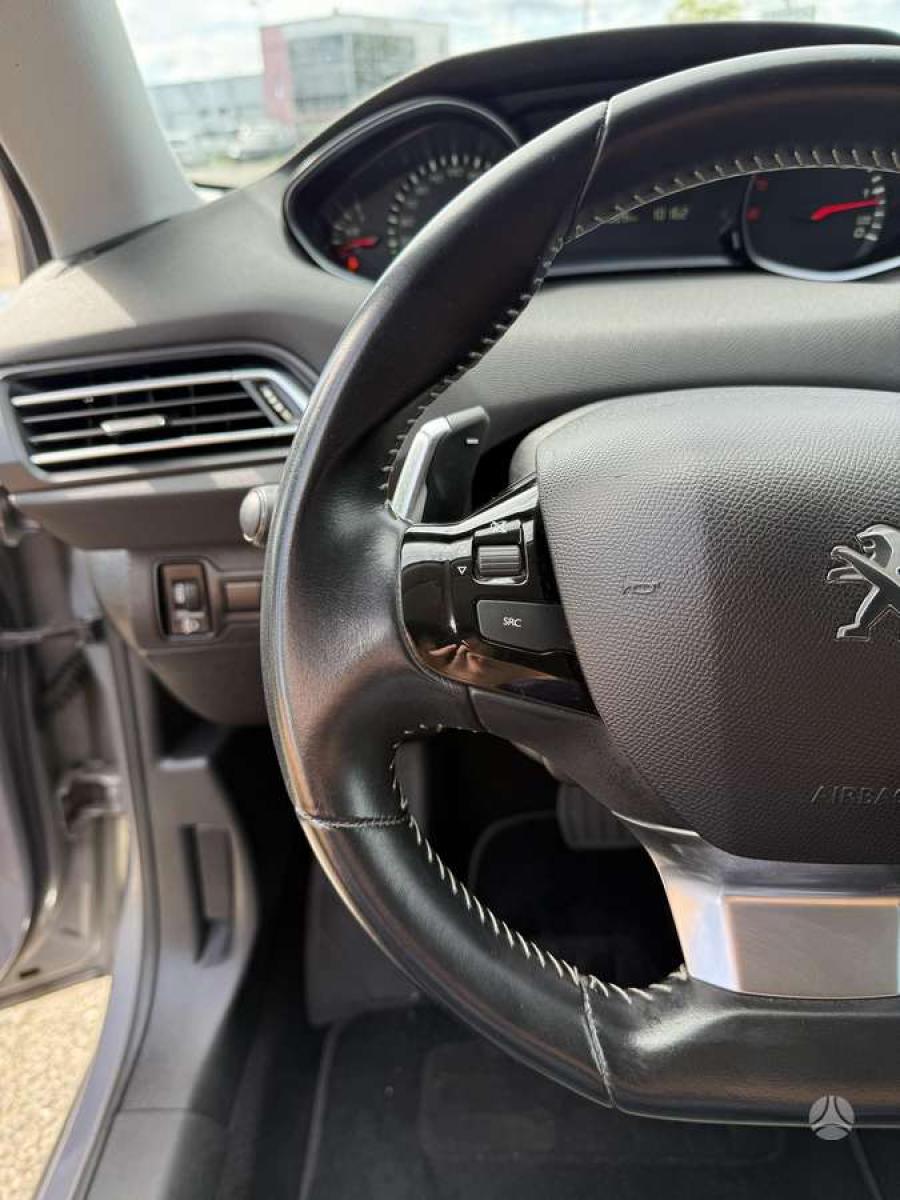 Grey Peugeot 308 2018 in Taurage, with an engine capacity of 1.50 L and mileage of 180 thousand km for 6799 €, photo 20 on AUTOMOTO.COM.LV