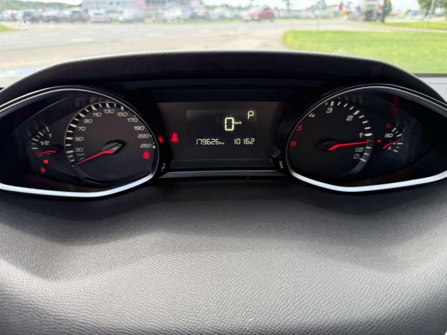 Grey Peugeot 308 2018 in Taurage, with an engine capacity of 1.50 L and mileage of 180 thousand km for 6799 €, photo 22 on AUTOMOTO.COM.LV