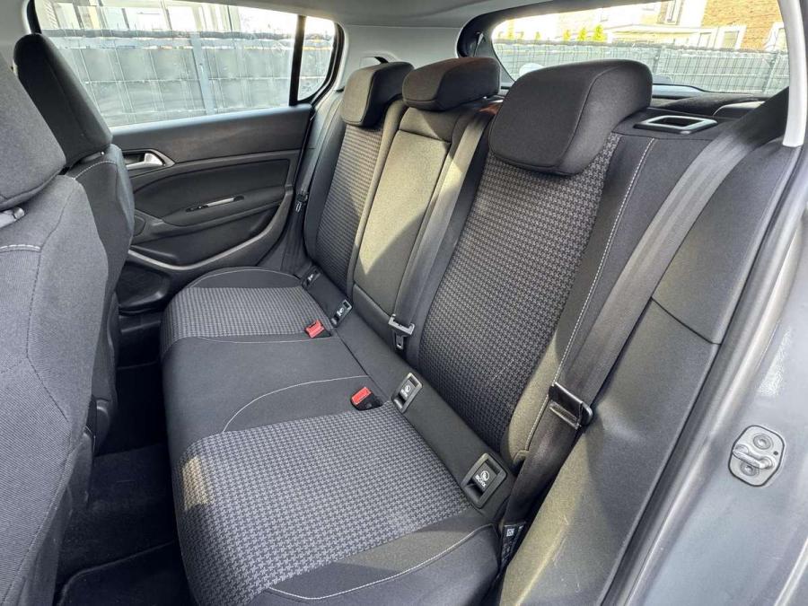 Grey Peugeot 308 2018 in Klaipeda, with an engine capacity of 1.56 L and mileage of 195 thousand km for 6900 €, photo 48 on AUTOMOTO.COM.LV