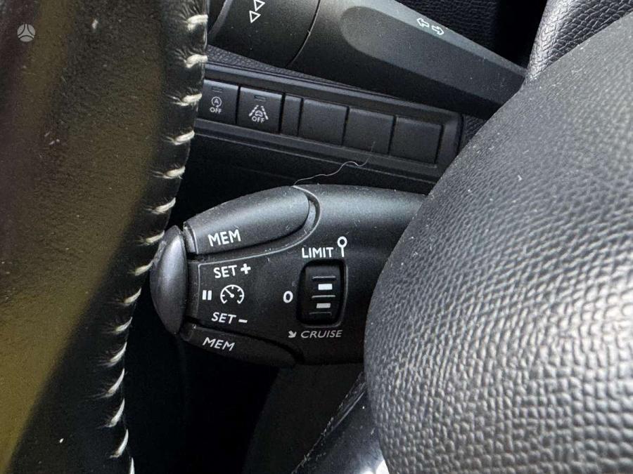 Grey Peugeot 308 2018 in Klaipeda, with an engine capacity of 1.56 L and mileage of 195 thousand km for 6900 €, photo 58 on AUTOMOTO.COM.LV