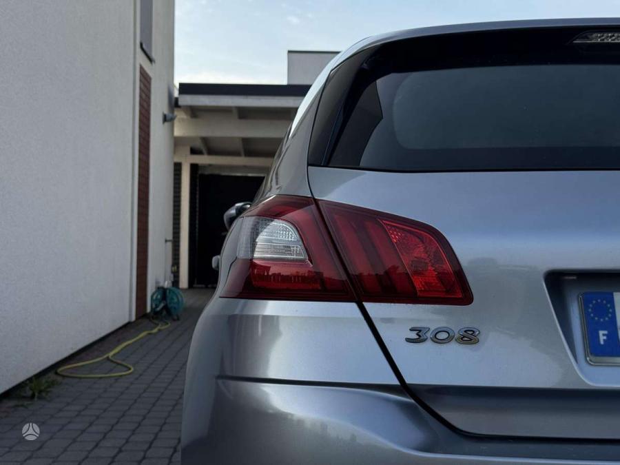 Grey Peugeot 308 2018 in Klaipeda, with an engine capacity of 1.56 L and mileage of 195 thousand km for 6900 €, photo 72 on AUTOMOTO.COM.LV