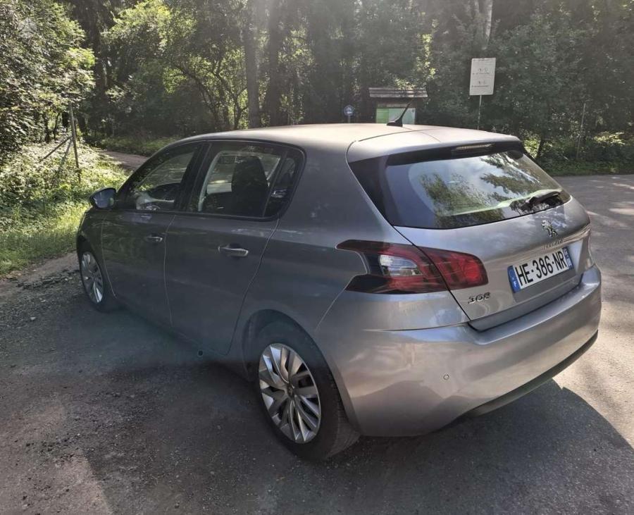 Pelēks Peugeot 308 2018 Tauragė, ar dzinēja tilpumu 1.50 L un nobraukumu 189 tūkst. km par 4800 €, foto 3 vietnē AUTOMOTO.COM.LV