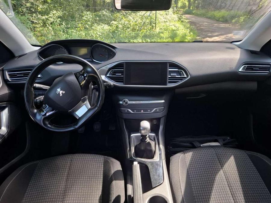 Pelēks Peugeot 308 2018 Tauragė, ar dzinēja tilpumu 1.50 L un nobraukumu 189 tūkst. km par 4800 €, foto 6 vietnē AUTOMOTO.COM.LV