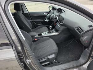 Grey Peugeot 308 2018 in Taurage, with an engine capacity of 1.20 L and mileage of 167 thousand km for 3600 €, photo 6 on AUTOMOTO.COM.LV