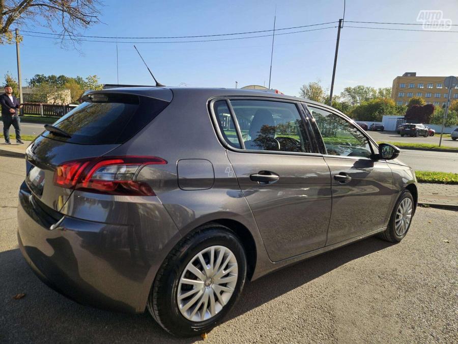 Grey Peugeot 308 2018 in Siauliai, with an engine capacity of 1.20 L and mileage of 116 thousand km for 4650 €, photo 8 on AUTOMOTO.COM.LV