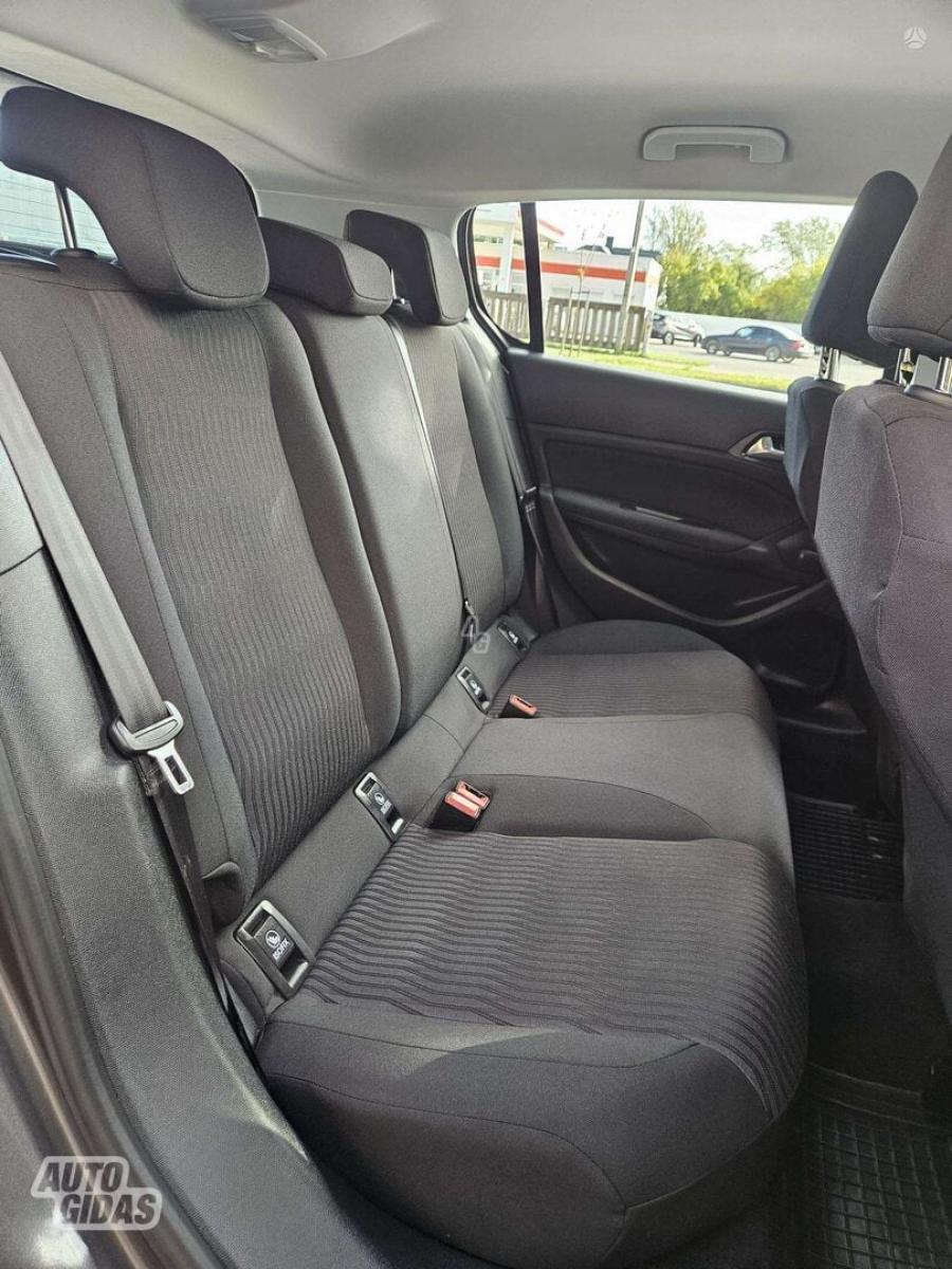 Grey Peugeot 308 2018 in Siauliai, with an engine capacity of 1.20 L and mileage of 116 thousand km for 4650 €, photo 15 on AUTOMOTO.COM.LV