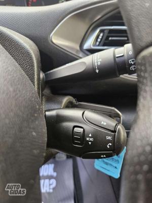 Grey Peugeot 308 2018 in Siauliai, with an engine capacity of 1.20 L and mileage of 116 thousand km for 4650 €, photo 19 on AUTOMOTO.COM.LV