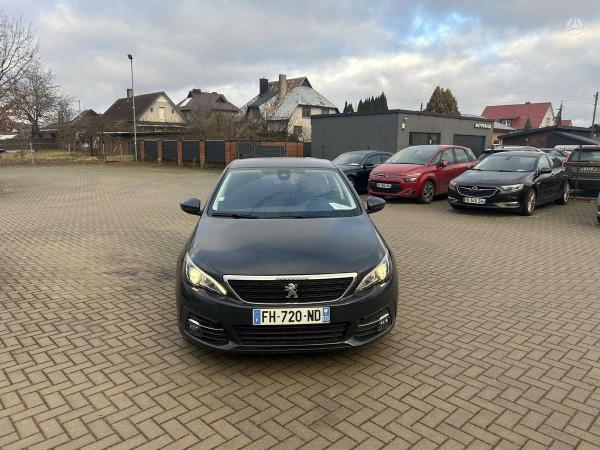 Grey Peugeot 308 2019 in Taurage, with an engine capacity of 1.50 L and mileage of 150 thousand km for 5929 €, photo 2 on AUTOMOTO.COM.LV