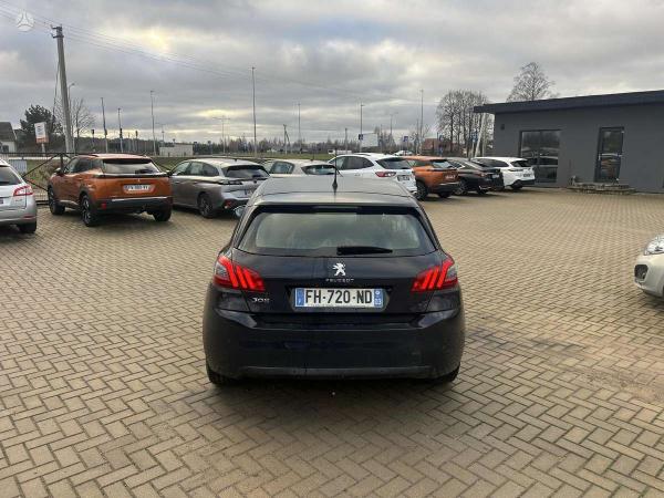 Grey Peugeot 308 2019 in Taurage, with an engine capacity of 1.50 L and mileage of 150 thousand km for 5929 €, photo 6 on AUTOMOTO.COM.LV