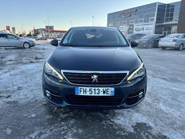 Grey Peugeot 308 2019 in Taurage, with an engine capacity of 1.20 L and mileage of 60 thousand km for 5800 €, photo 2 on AUTOMOTO.COM.LV