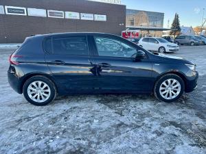 Grey Peugeot 308 2019 in Taurage, with an engine capacity of 1.20 L and mileage of 60 thousand km for 5800 €, photo 4 on AUTOMOTO.COM.LV