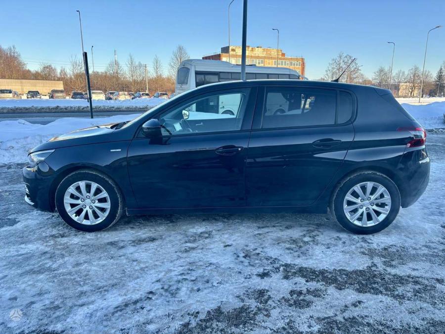 Grey Peugeot 308 2019 in Taurage, with an engine capacity of 1.20 L and mileage of 60 thousand km for 5800 €, photo 6 on AUTOMOTO.COM.LV