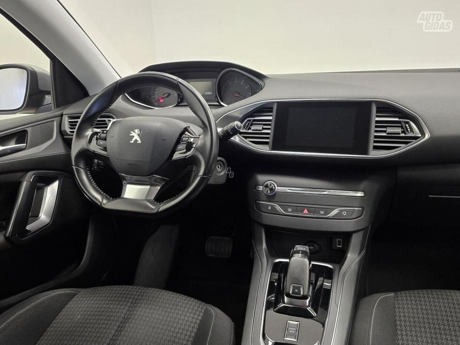 Grey Peugeot 308 2019 in Vilnius, with an engine capacity of 1.20 L and mileage of 83 thousand km for 6600 €, photo 31 on AUTOMOTO.COM.LV