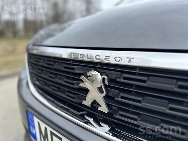 Grey Peugeot 308 2019 in Riga, with an engine capacity of 1.50 L and mileage of 180 thousand km for 6500 €, photo 8 on AUTOMOTO.COM.LV