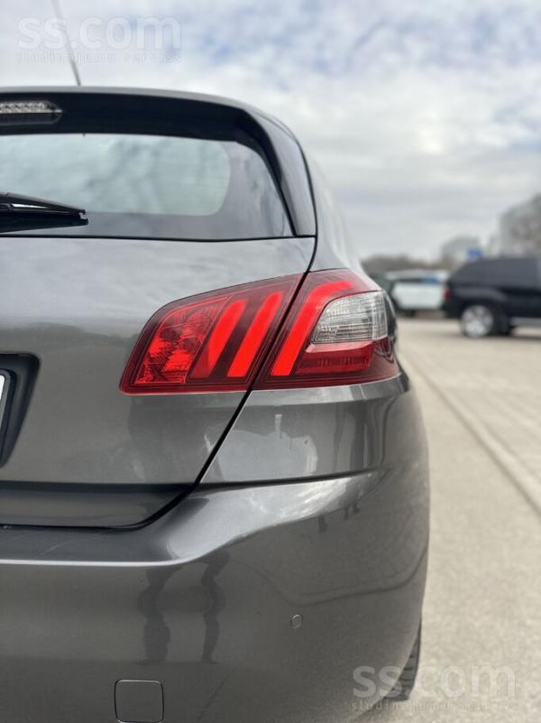 Grey Peugeot 308 2019 in Riga, with an engine capacity of 1.50 L and mileage of 180 thousand km for 6500 €, photo 9 on AUTOMOTO.COM.LV