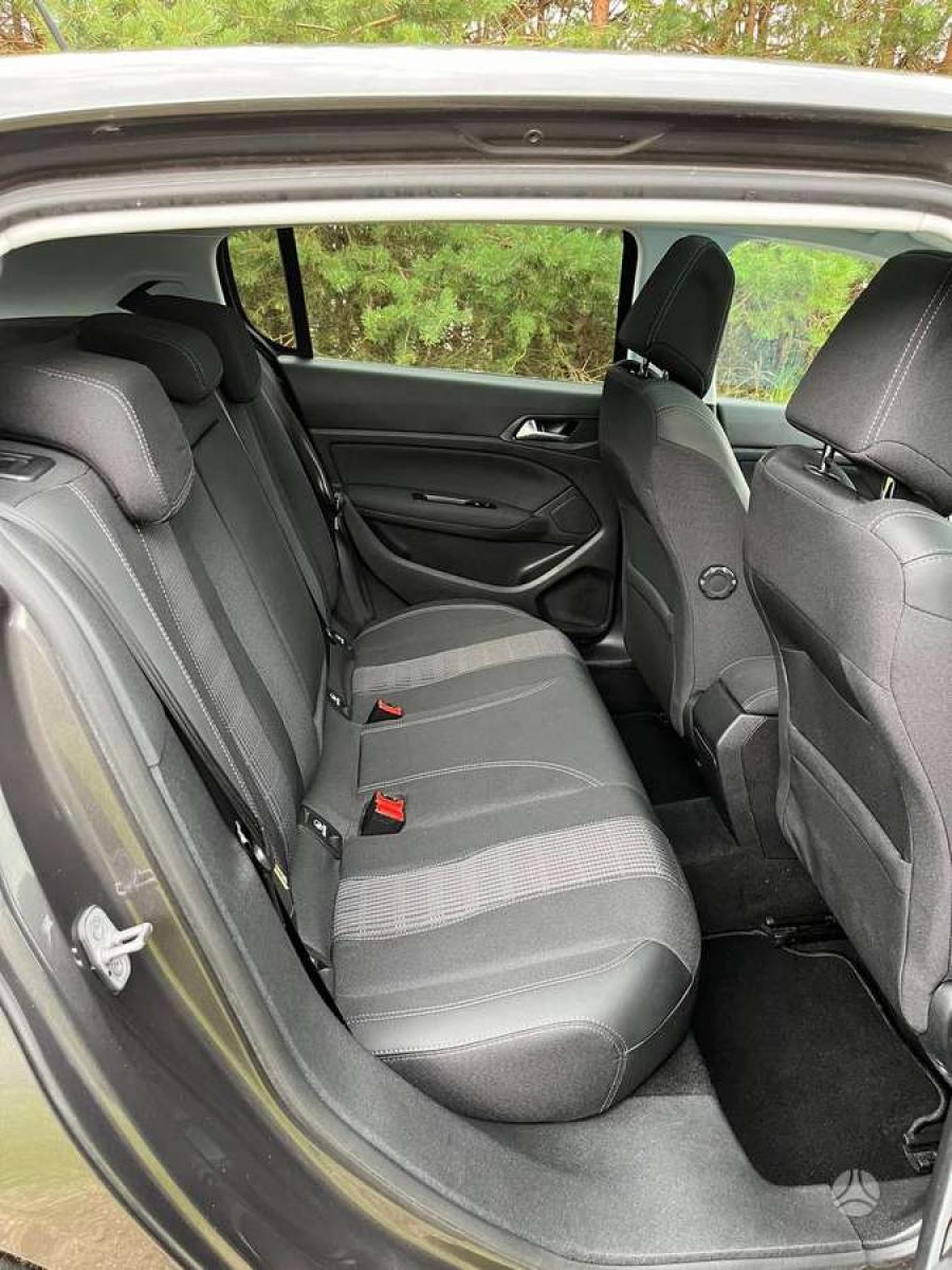 Pelēks Peugeot 308 2019 Utena, ar dzinēja tilpumu 1.20 L un nobraukumu 162 tūkst. km par 6250 €, foto 20 vietnē AUTOMOTO.COM.LV