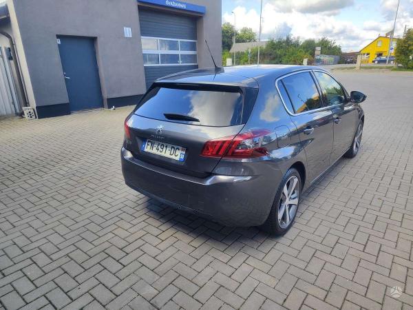 Peugeot 308 2019 in Taurage on AUTOMOTO.COM.LV Grey Peugeot 308 2019 in Taurage, with an engine capacity of 1.20 L and mileage of 119 thousand km for 6600 €, photo 5 on AUTOMOTO.COM.LV
