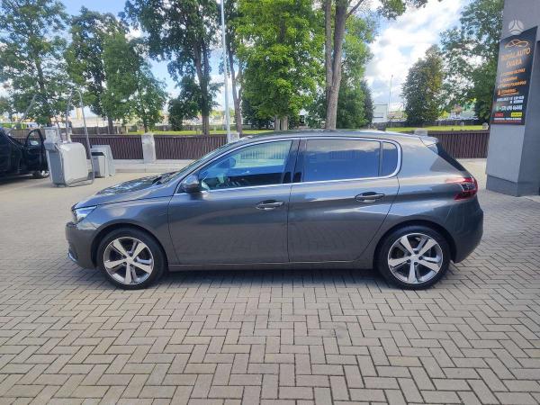 Peugeot 308 2019 in Taurage on AUTOMOTO.COM.LV Grey Peugeot 308 2019 in Taurage, with an engine capacity of 1.20 L and mileage of 119 thousand km for 6600 €, photo 8 on AUTOMOTO.COM.LV