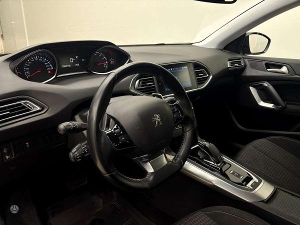 Grey Peugeot 308 2020 in Vilnius, with an engine capacity of 1.20 L and mileage of 96 thousand km for 9000 €, photo 9 on AUTOMOTO.COM.LV