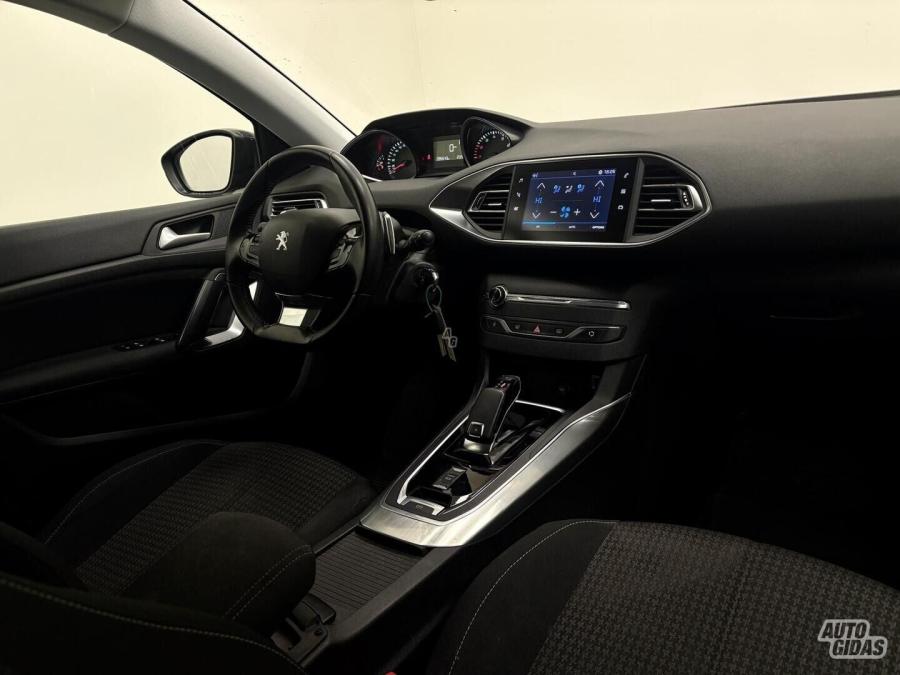 Pelēks Peugeot 308 2020 Viļņa, ar dzinēja tilpumu 1.20 L un nobraukumu 96 tūkst. km par 9000 €, foto 24 vietnē AUTOMOTO.COM.LV