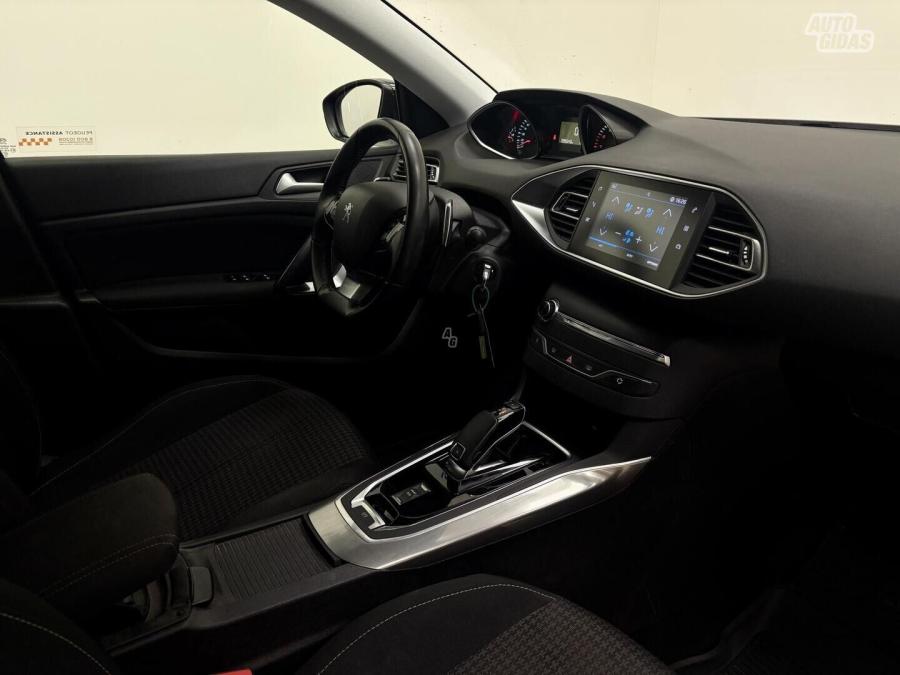 Pelēks Peugeot 308 2020 Viļņa, ar dzinēja tilpumu 1.20 L un nobraukumu 96 tūkst. km par 9000 €, foto 26 vietnē AUTOMOTO.COM.LV