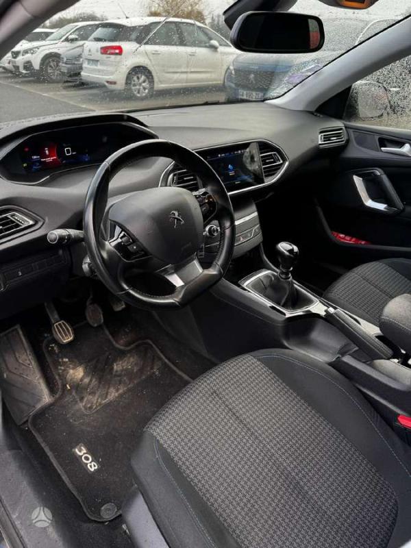 Pelēks Peugeot 308 2020 Tauragė, ar dzinēja tilpumu 1.20 L un nobraukumu 200 tūkst. km par 5300 €, foto 9 vietnē AUTOMOTO.COM.LV