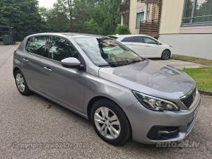 Pelēks Peugeot 308 2020 Tallina, ar dzinēja tilpumu 1.50 L un nobraukumu 103 tūkst. km par 9990 €, foto 3 vietnē AUTOMOTO.COM.LV
