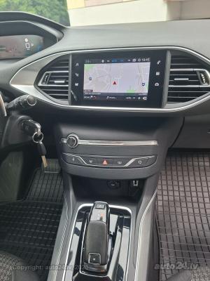 Pelēks Peugeot 308 2020 Tallina, ar dzinēja tilpumu 1.50 L un nobraukumu 103 tūkst. km par 9990 €, foto 11 vietnē AUTOMOTO.COM.LV