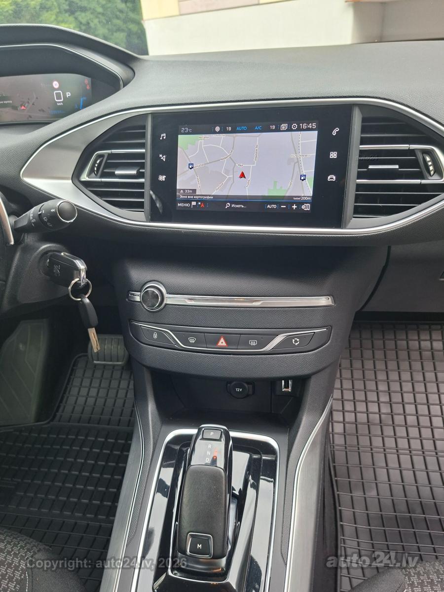 Pelēks Peugeot 308 2020 Tallina, ar dzinēja tilpumu 1.50 L un nobraukumu 103 tūkst. km par 9990 €, foto 11 vietnē AUTOMOTO.COM.LV