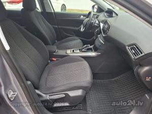 Pelēks Peugeot 308 2020 Tallina, ar dzinēja tilpumu 1.50 L un nobraukumu 103 tūkst. km par 9990 €, foto 15 vietnē AUTOMOTO.COM.LV