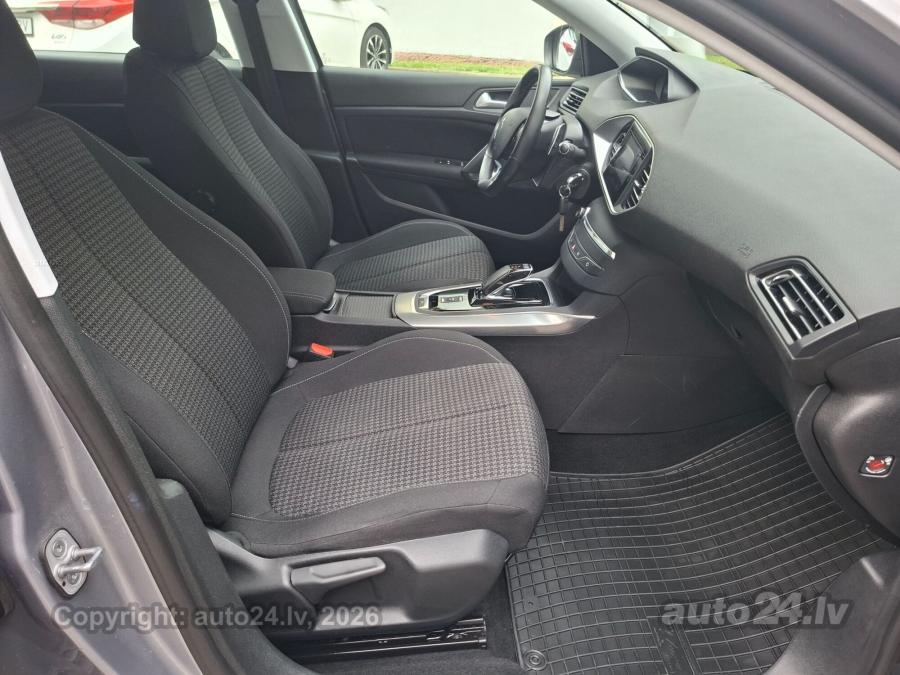 Pelēks Peugeot 308 2020 Tallina, ar dzinēja tilpumu 1.50 L un nobraukumu 103 tūkst. km par 9990 €, foto 15 vietnē AUTOMOTO.COM.LV