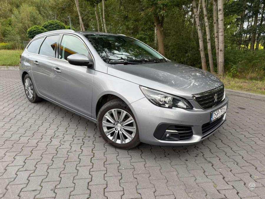 Pelēks Peugeot 308 2020 Viļņa, ar dzinēja tilpumu 1.50 L un nobraukumu 182 tūkst. km par 7900 €, foto 3 vietnē AUTOMOTO.COM.LV