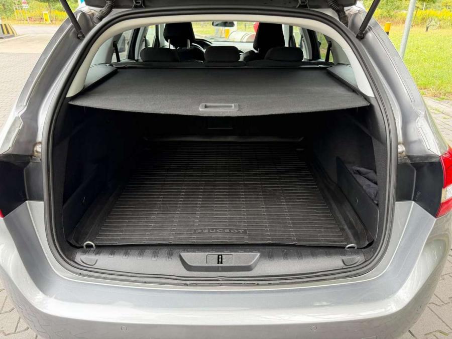 Pelēks Peugeot 308 2020 Viļņa, ar dzinēja tilpumu 1.50 L un nobraukumu 182 tūkst. km par 7900 €, foto 12 vietnē AUTOMOTO.COM.LV