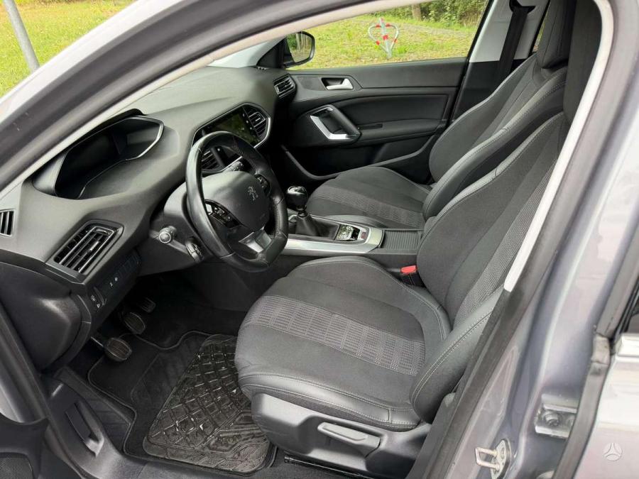 Pelēks Peugeot 308 2020 Viļņa, ar dzinēja tilpumu 1.50 L un nobraukumu 182 tūkst. km par 7900 €, foto 16 vietnē AUTOMOTO.COM.LV