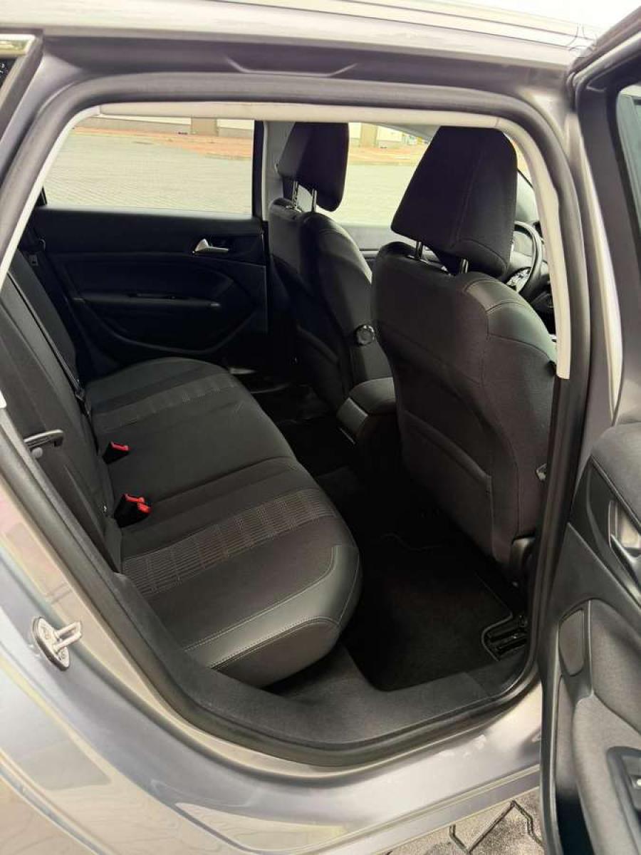Pelēks Peugeot 308 2020 Viļņa, ar dzinēja tilpumu 1.50 L un nobraukumu 182 tūkst. km par 7900 €, foto 26 vietnē AUTOMOTO.COM.LV
