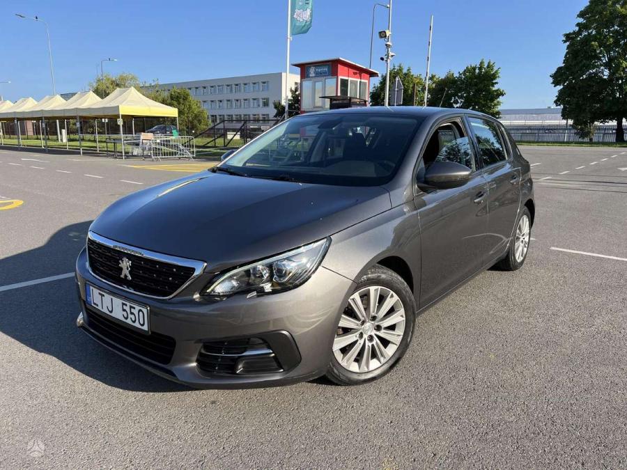 Grey Peugeot 308 2021 in Kaunas, with an engine capacity of 1.20 L and mileage of 132 thousand km for 5900 €, photo 1 on AUTOMOTO.COM.LV