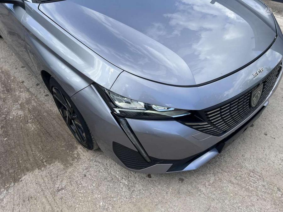 Grey Peugeot 308 2023 in Kaunas, with an engine capacity of 1.20 L and mileage of 74 thousand km for 9900 €, photo 8 on AUTOMOTO.COM.LV